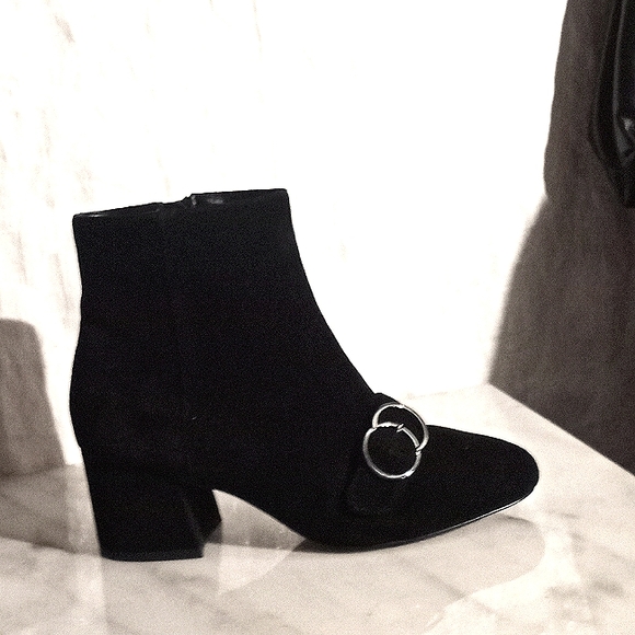 Bleecker & Bond | Shoes | Final Sale Bleecker Bond Black Suede ...